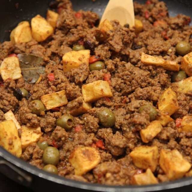 Picadillo Cubano Con Papas (Video) Cooked by Julie