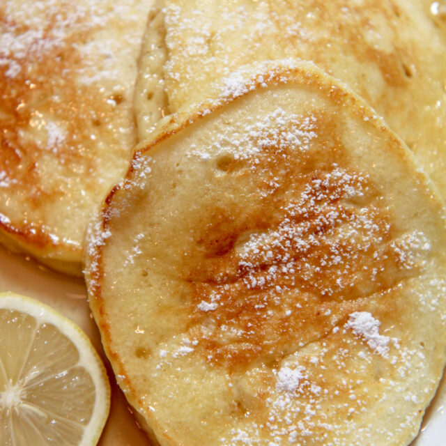 Lemon Ricotta Pancakes + Video included - Cooked by Julie
