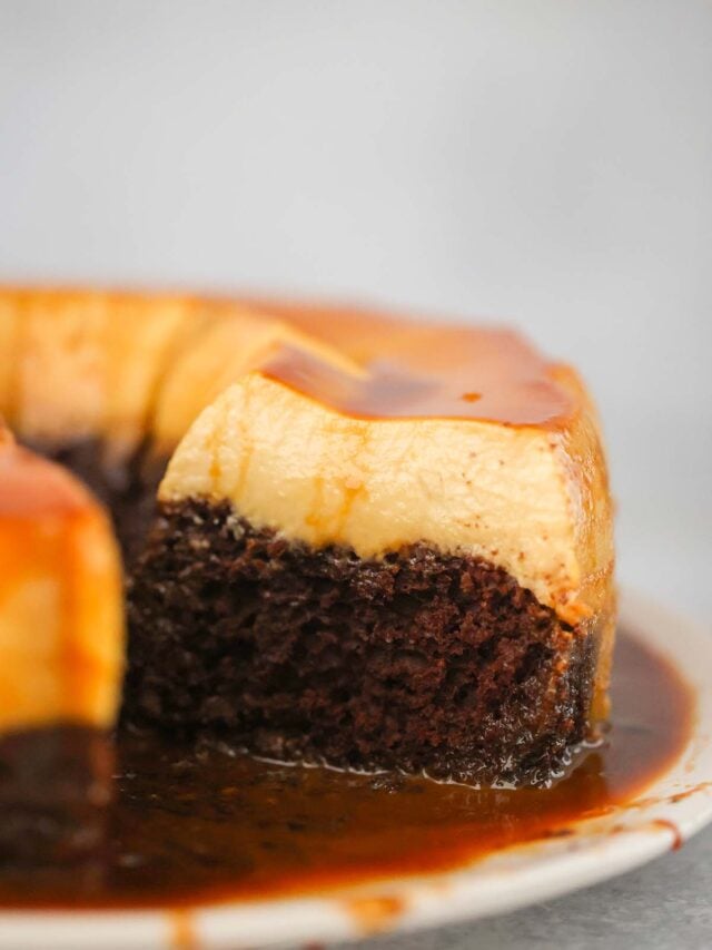 Chocoflan - Cooked by Julie