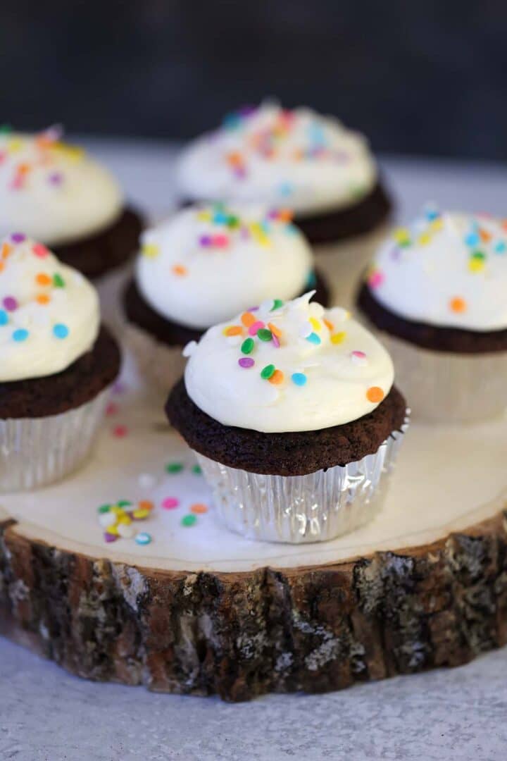 Chocolate Cupcakes With Cream Cheese Frosting - Cooked by Julie