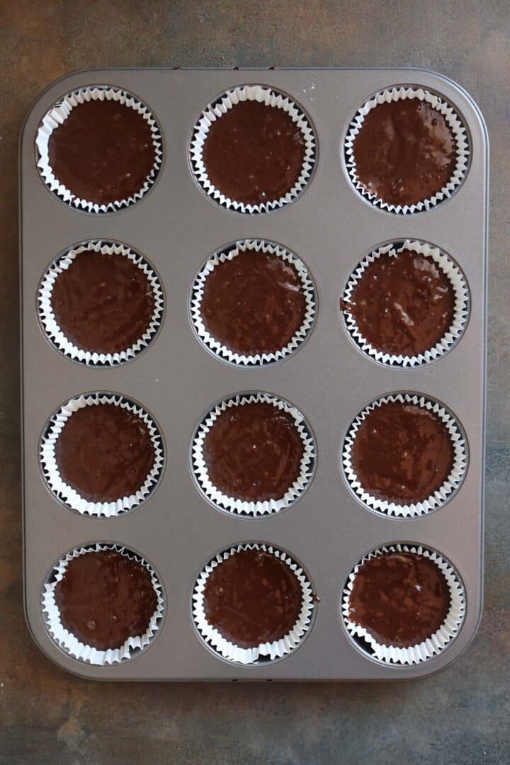 Chocolate Cupcakes With Cream Cheese Frosting - Cooked by Julie